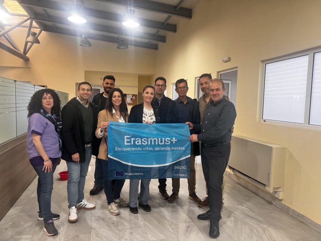ΕΠΙΣΚΕΨΗ ΕΠΑΛ – erasmus – Δήμος Ιεράπετρας